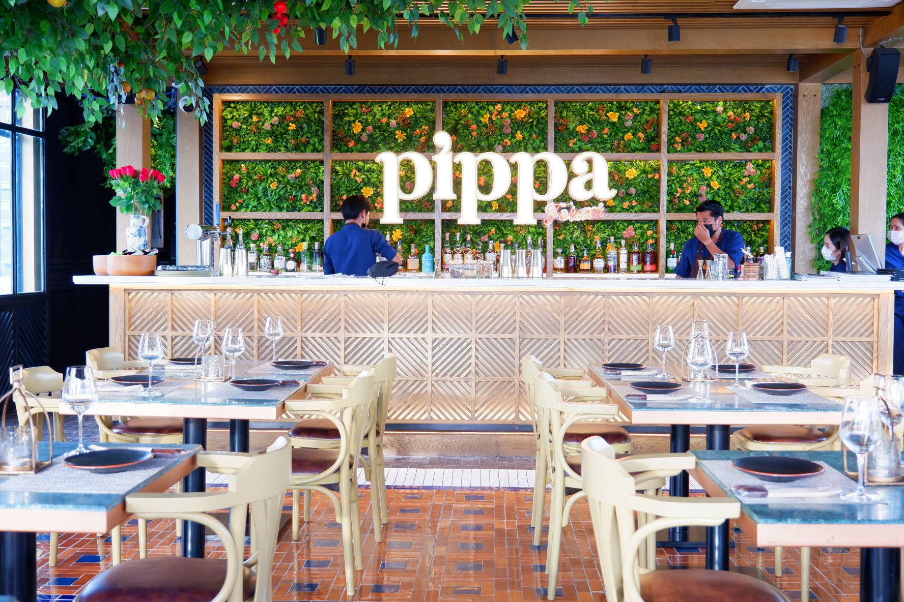 รีวิว Pippa Restaurant Rooftop